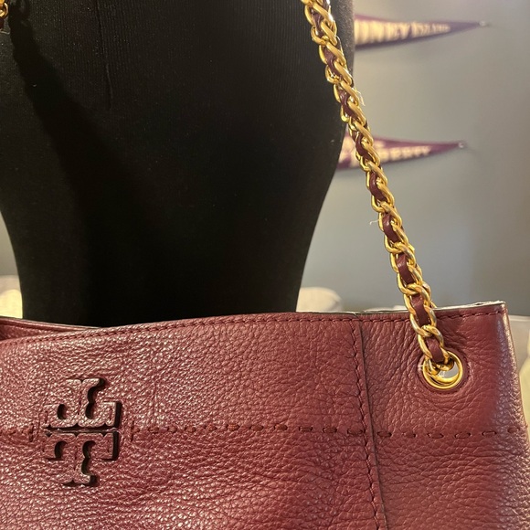 Tory Burch | Bags | Tory Burch Mcgraw Leather Slouch Tote Imperial Garnet Chained | Poshmark